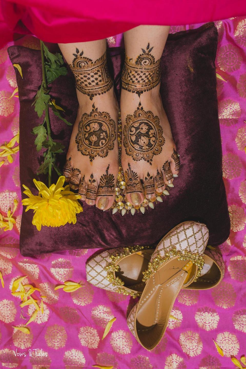 65+ Latest & Stylish Leg Mehndi Designs