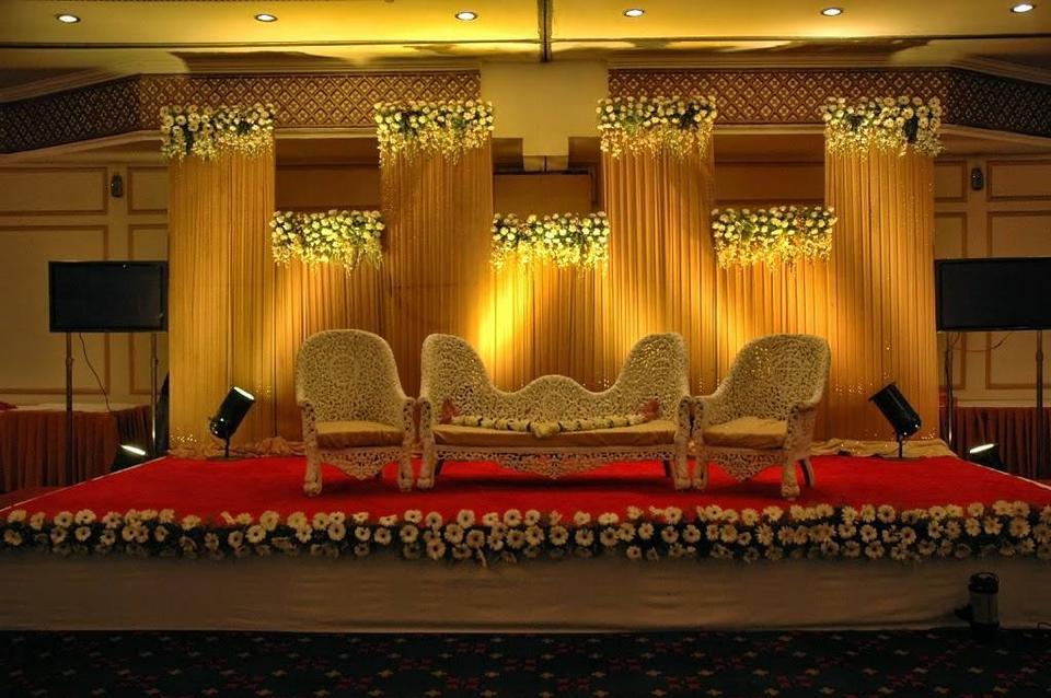 5 Diwan Designs That Will Make Your Reception Venue More Homely!