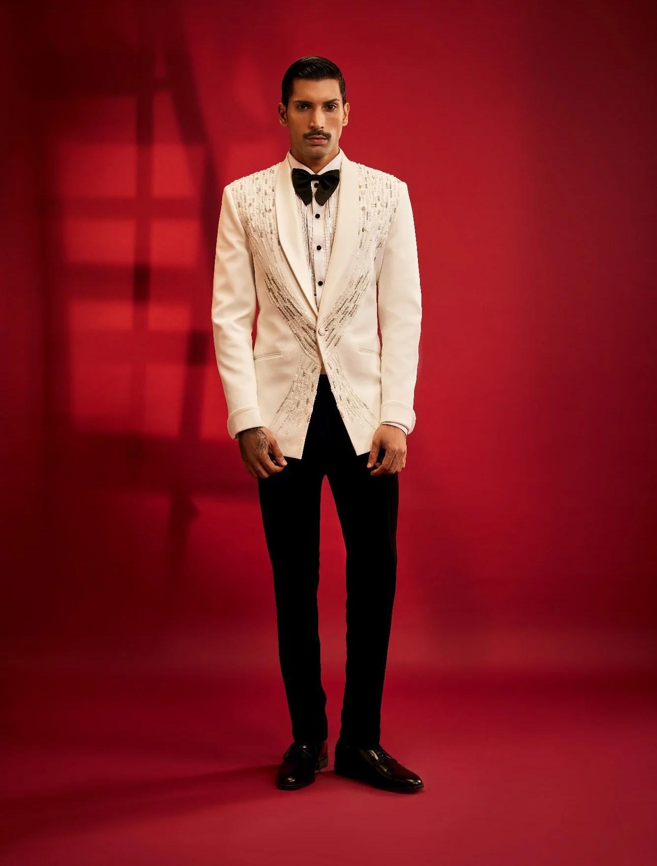 55+ Dapper Engagement Outfits for Men in 2026