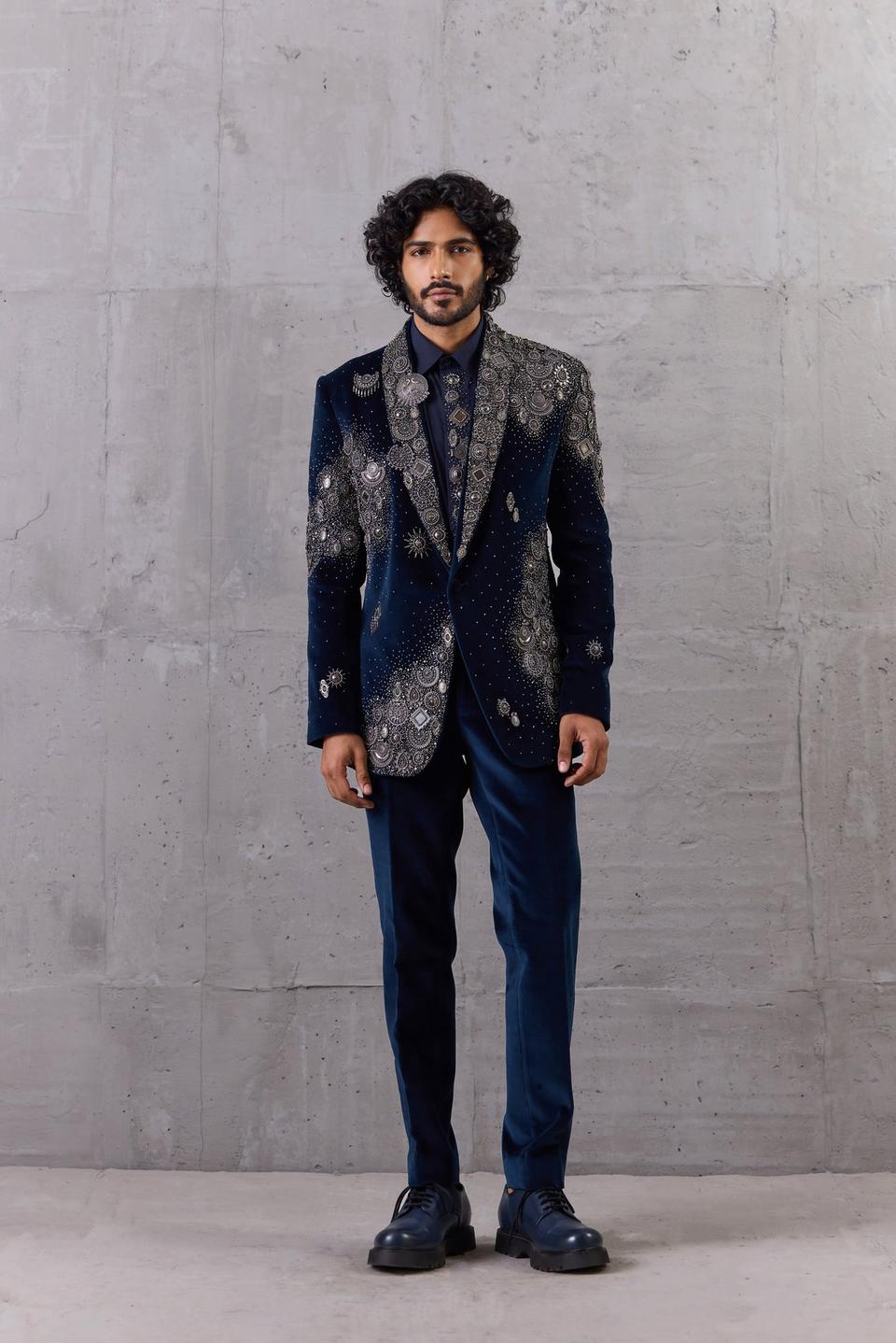 55+ Dapper Engagement Outfits for Men in 2026