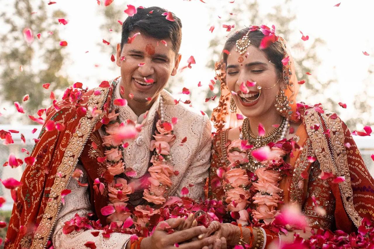 50+ Ideas for a Dreamy Pre-Wedding Shoot