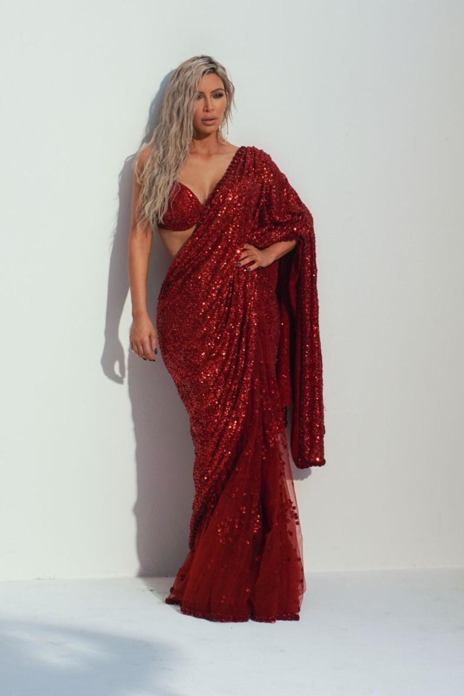 10 Stunning Styling Ideas for Red Sarees for Wedding for the Upcoming ...