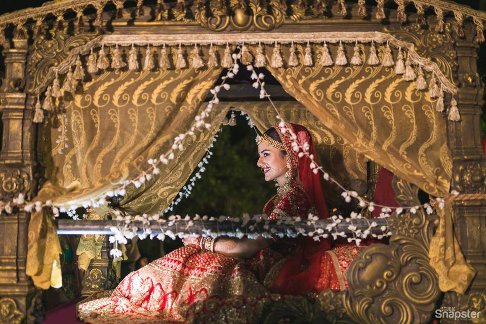 30 Incredible Palki Designs to Help You Create the Wedding Entrance of ...