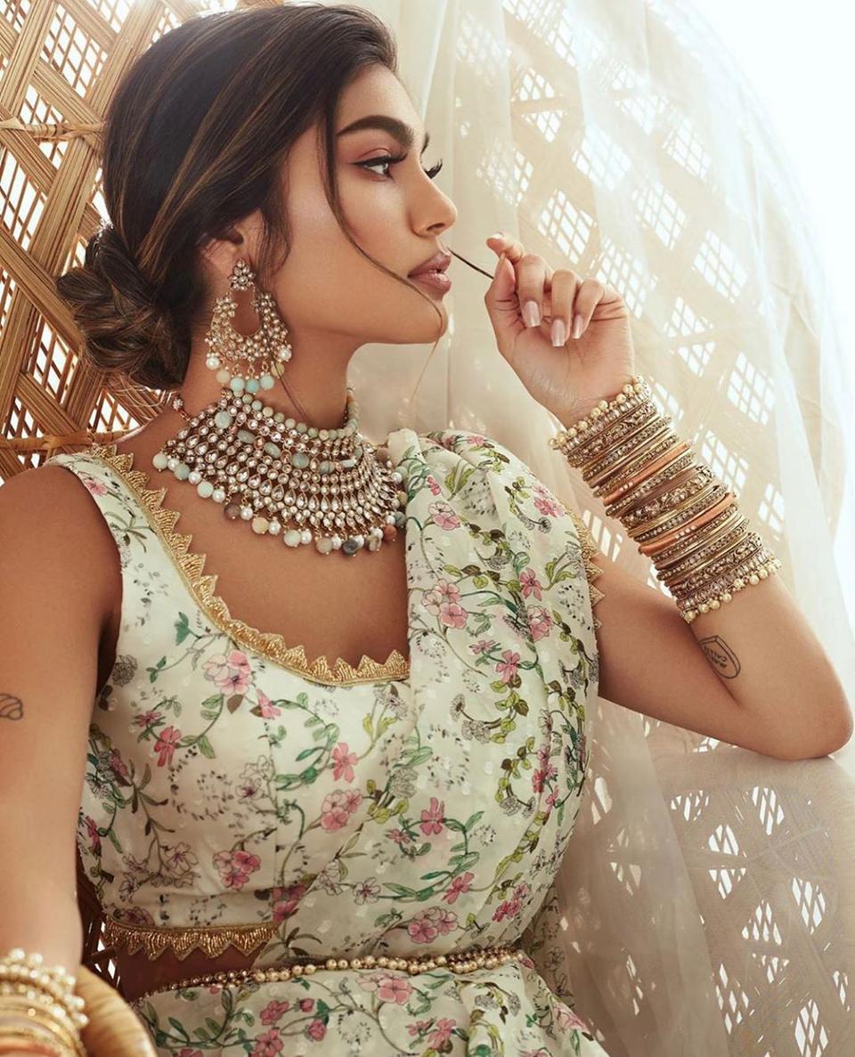 Latest Hair Style Designs for Every Wedding Party Occasion