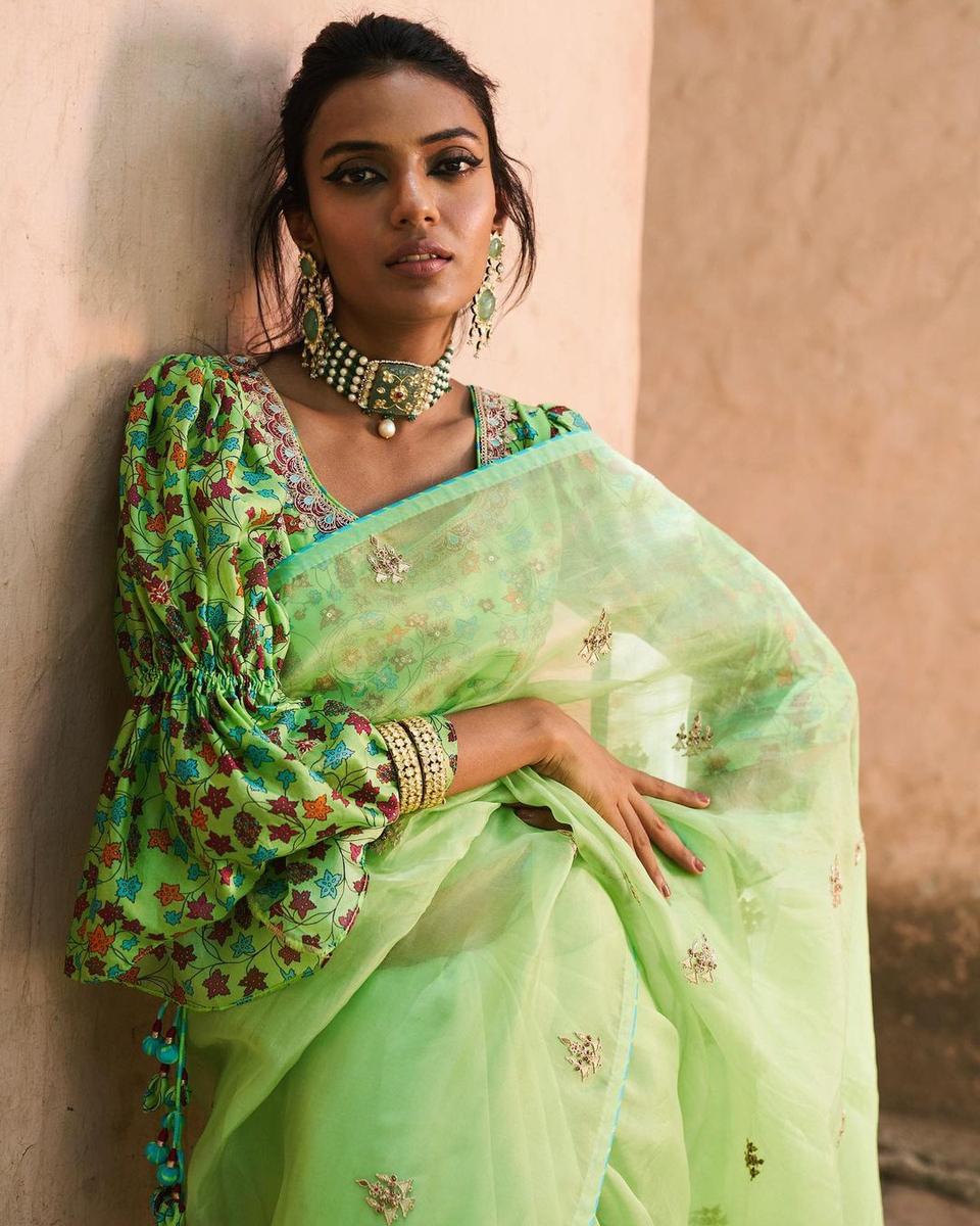 46 Latest Full Sleeve Blouse Designs for Lehengas & Sarees