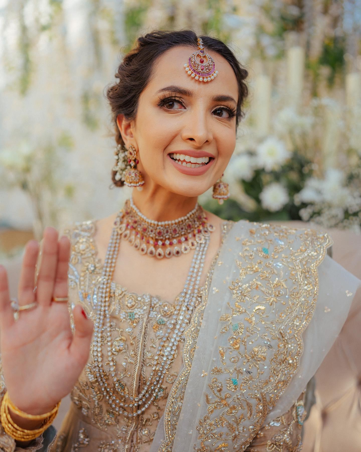 30+ Stunning Choker Necklace Designs To Elevate Your Bridal Look