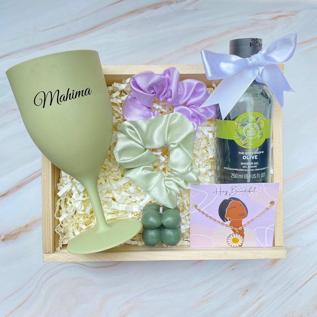 30 Unique Wedding Gift Ideas for Your Dearest Sister