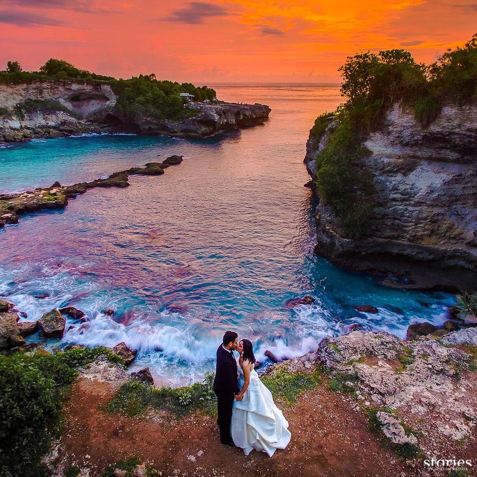 100+ Pre-wedding Cool Beach Photo Shoot Ideas for Couples