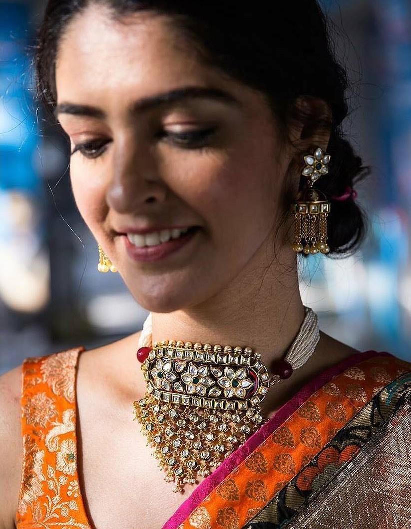 Heavy to Delicate: Gold Jewellery Set Designs for the Wedding Day