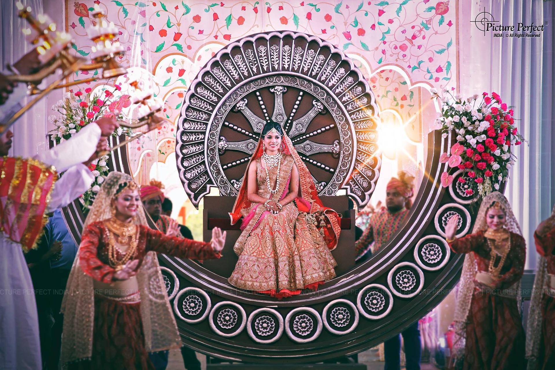 30 Incredible Palki Designs to Help You Create the Wedding Entrance of ...