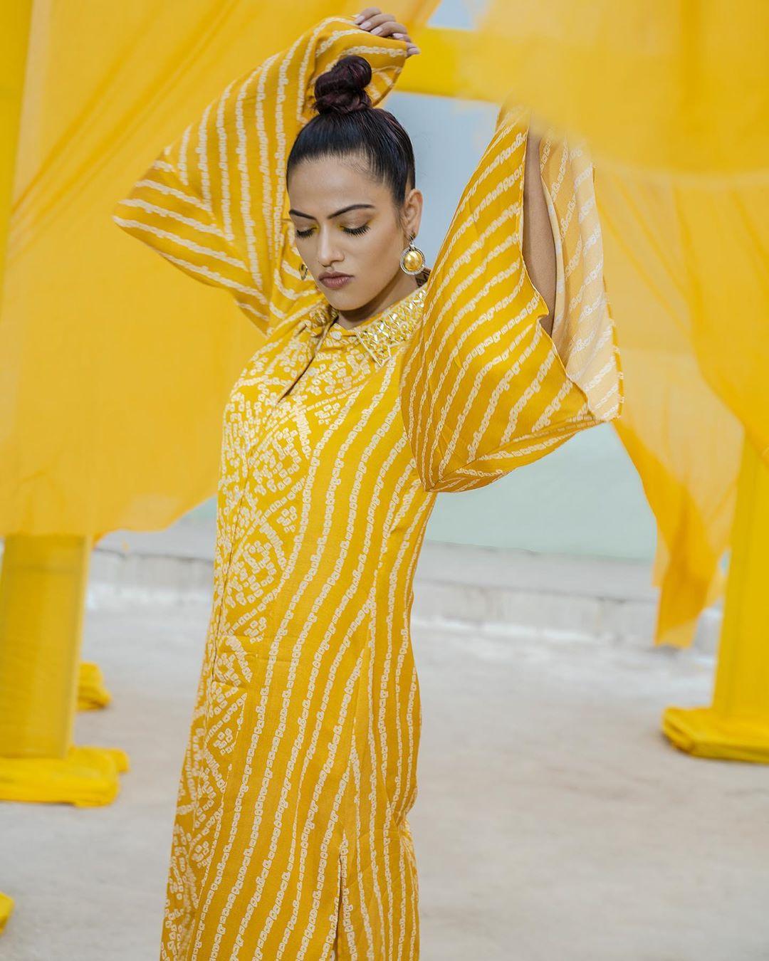 7 Trendy Bandhej Suit Designs Your Trousseau is Incomplete Without