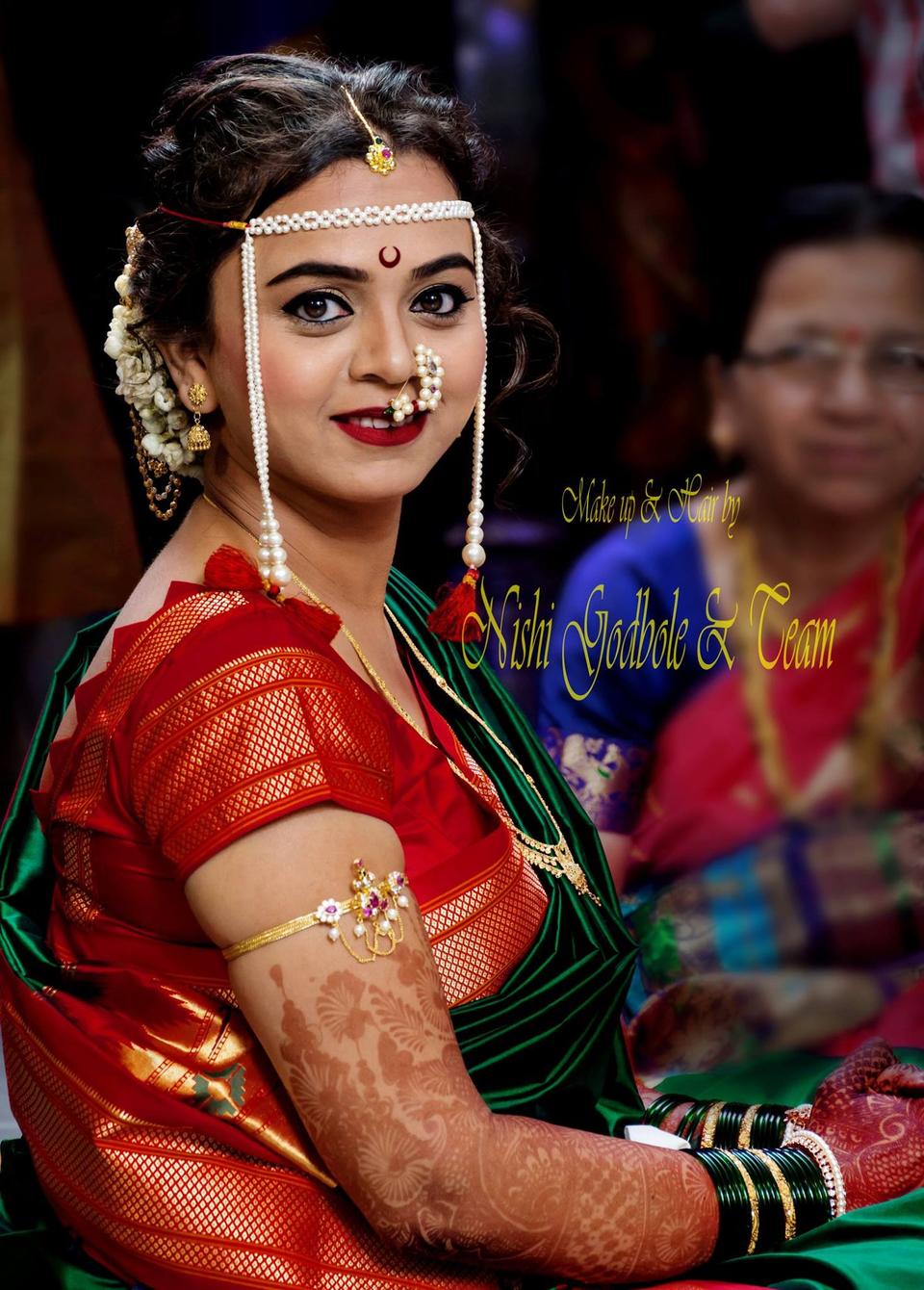 Want The Marathi Bridal Makeup Look? Here's How To Achieve That