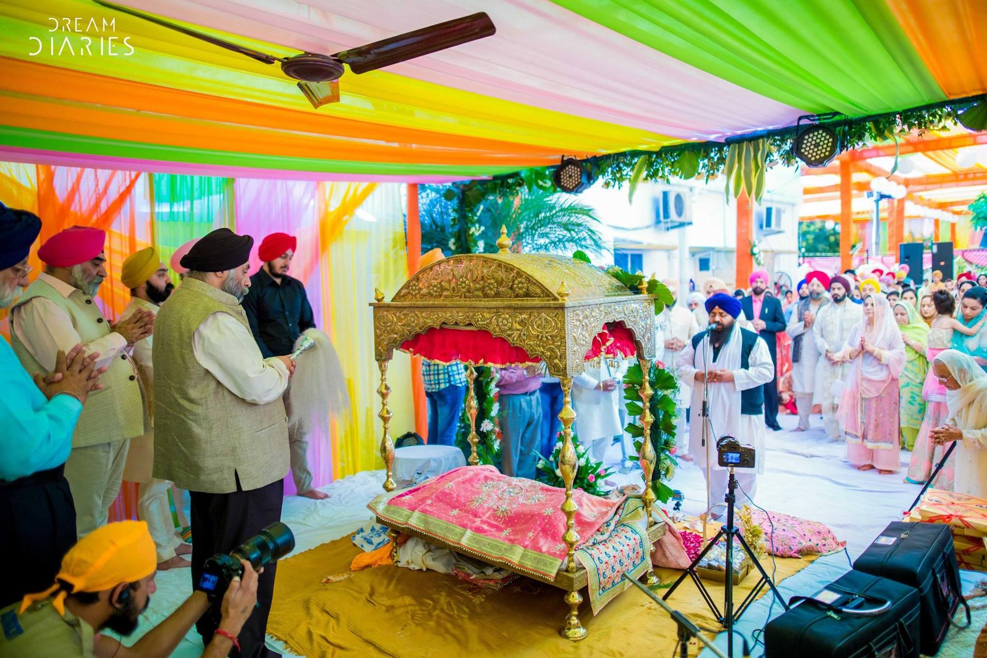 30 Incredible Palki Designs to Help You Create the Wedding Entrance of ...