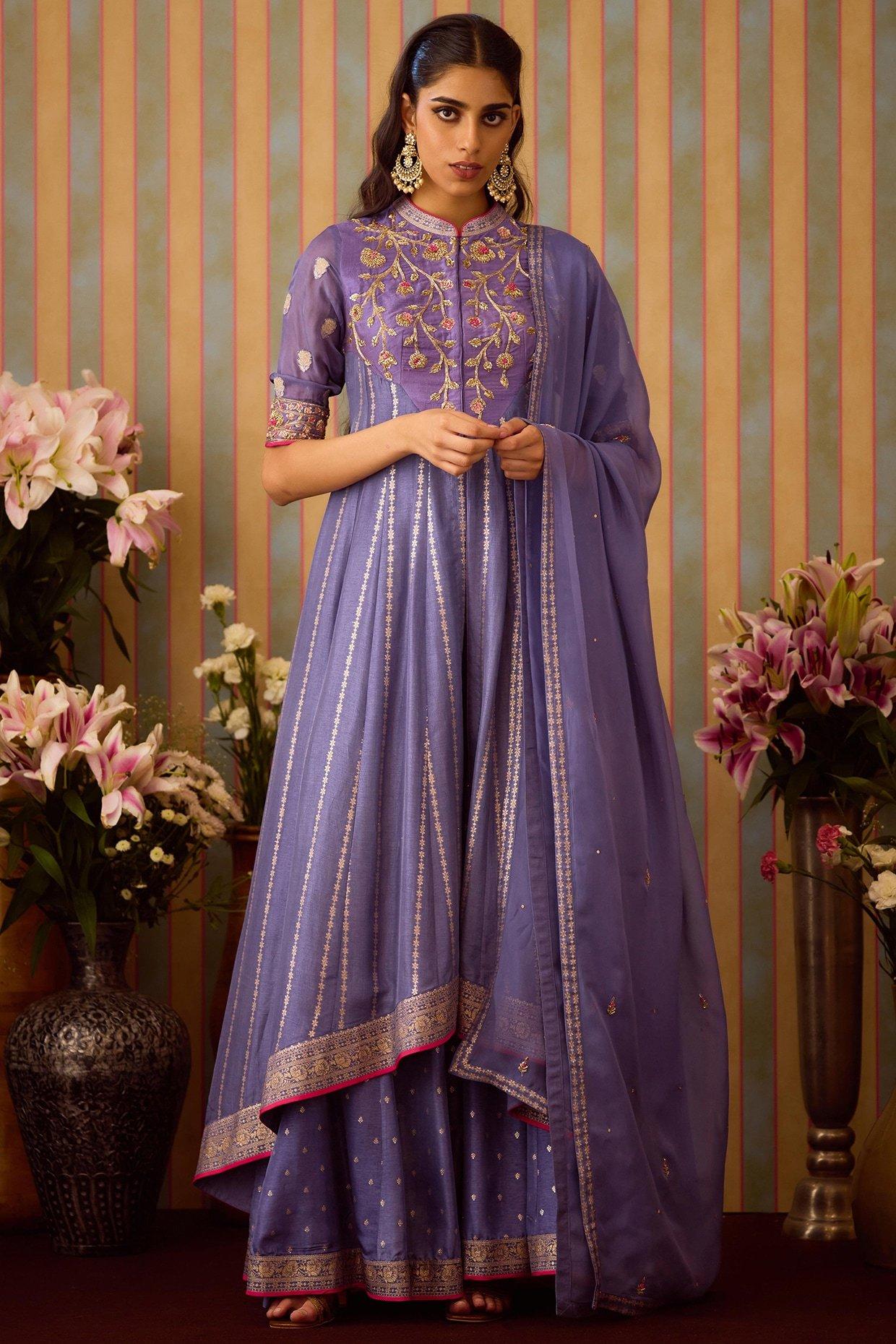 30+ Latest Mehndi Function Dresses For the Bride, Groom & Their Wedding ...