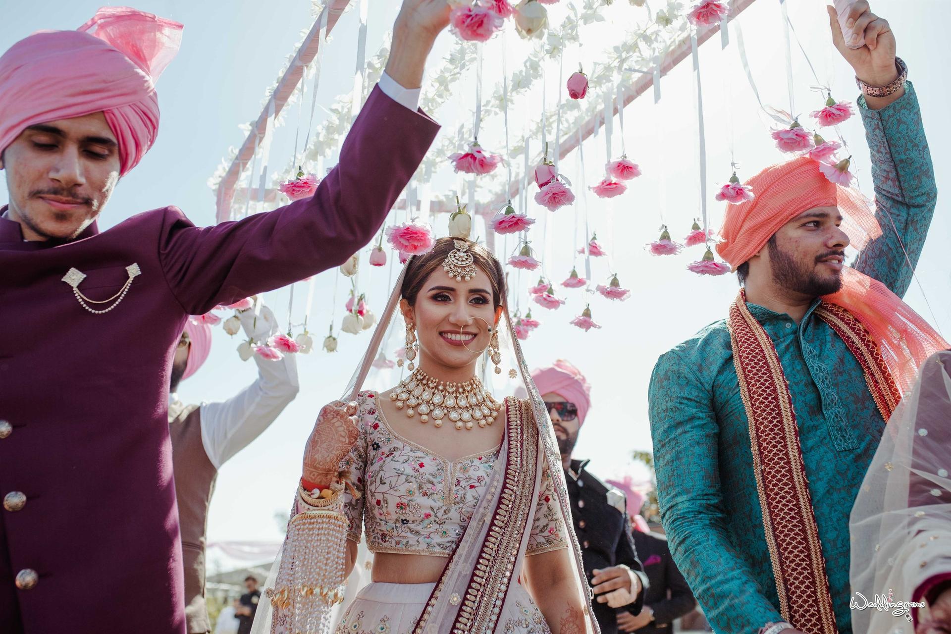All Possible DIY Phoolon Ki Chadar Ideas to Customise Your Bridal Entry