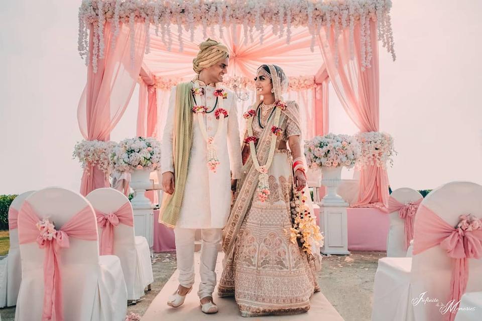 8 Flower Garlands for Indian Weddings Ideas to Steal the Show