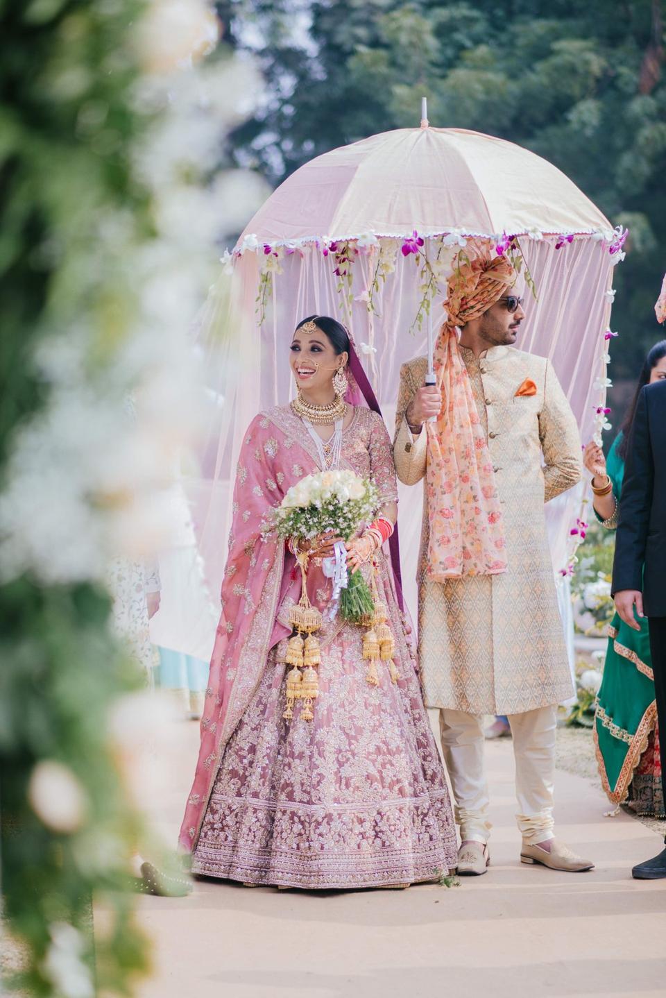 Fancy Umbrella Phoolon Ki Chadar Images for a Breathtaking Entry