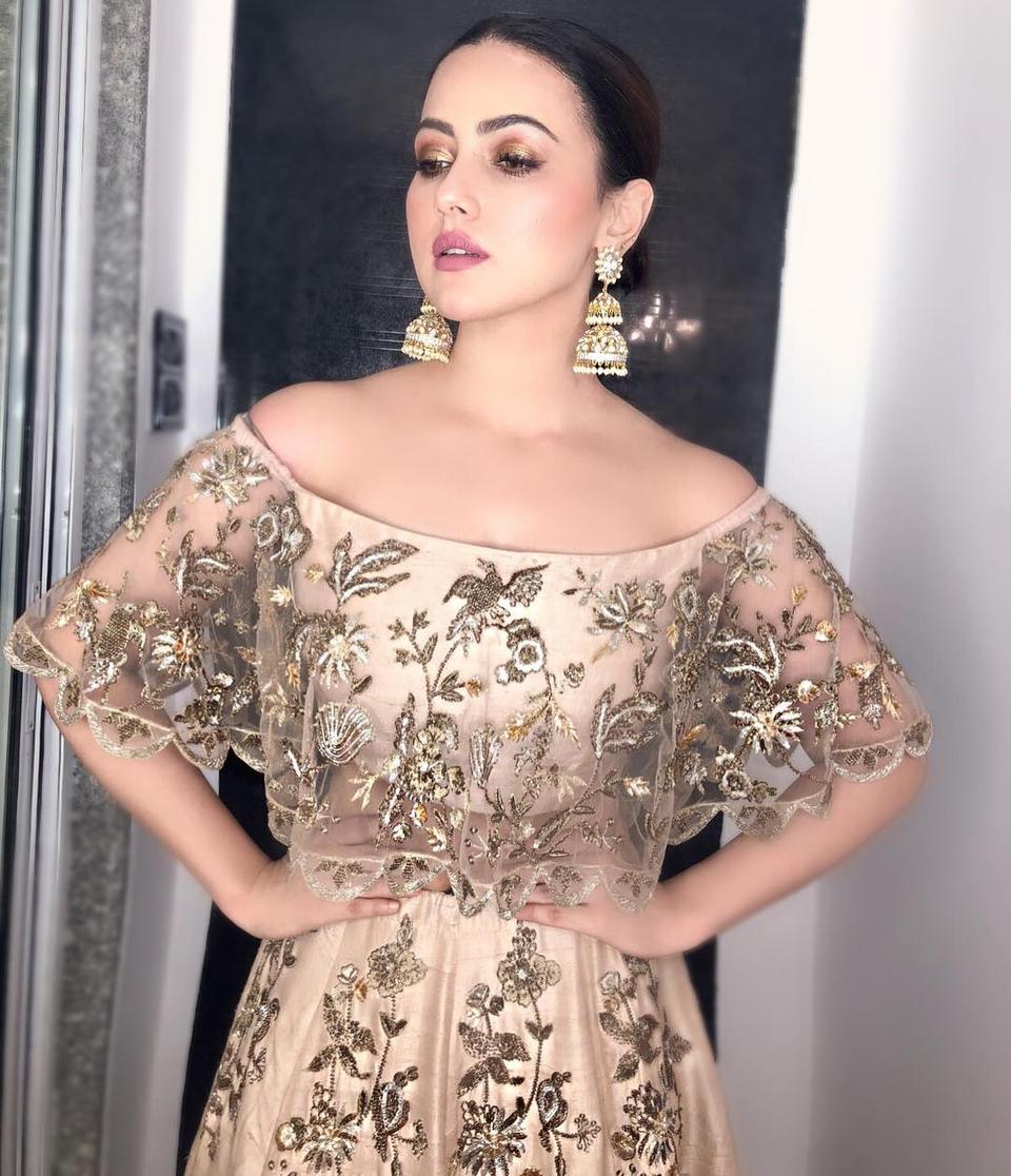 10 Contemporary Cape Style Dress Ideas for the Modern Bahu