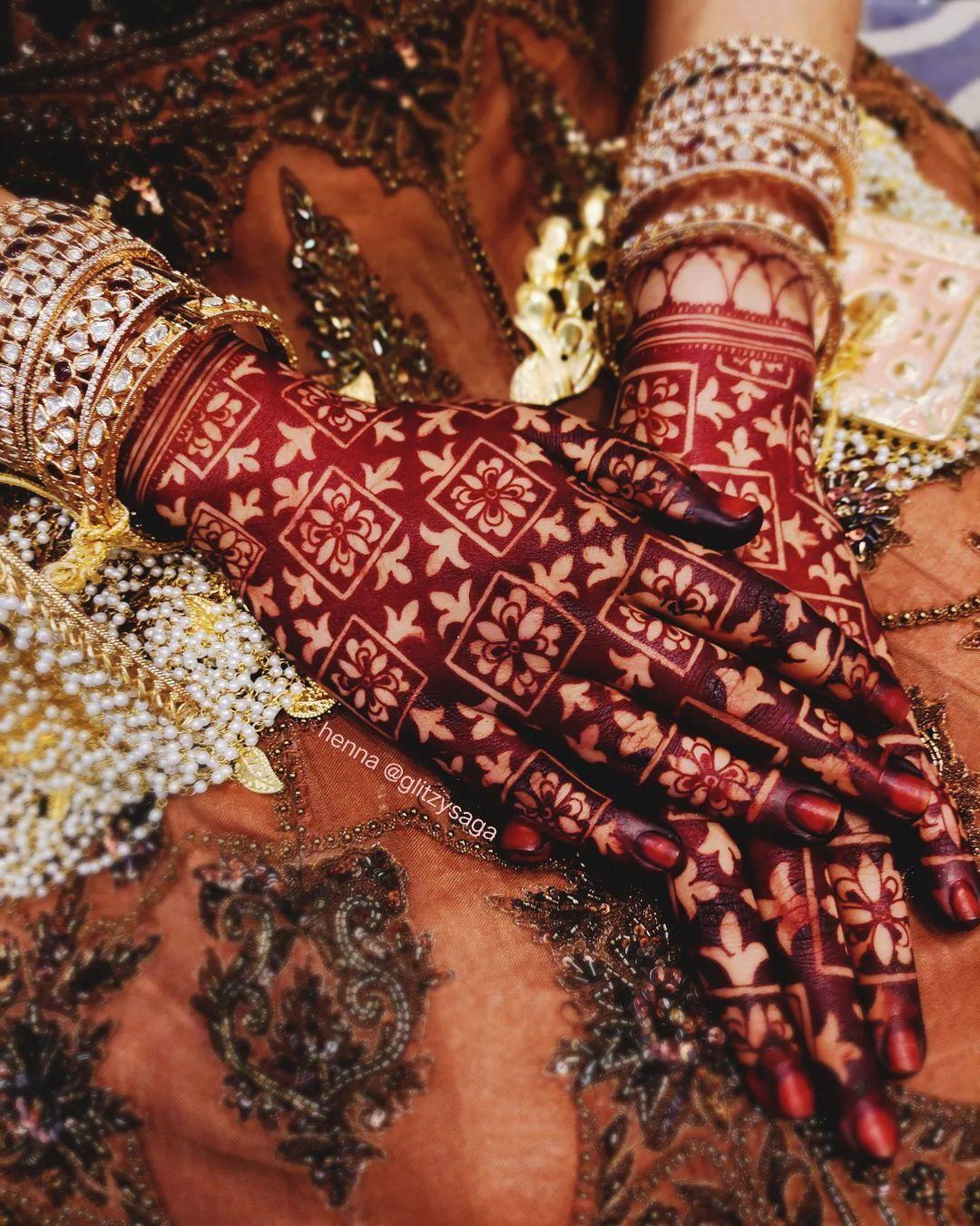 120+ Back Hand Mehndi Designs: Stylish, Easy and Bridal Back Hand Mehndi