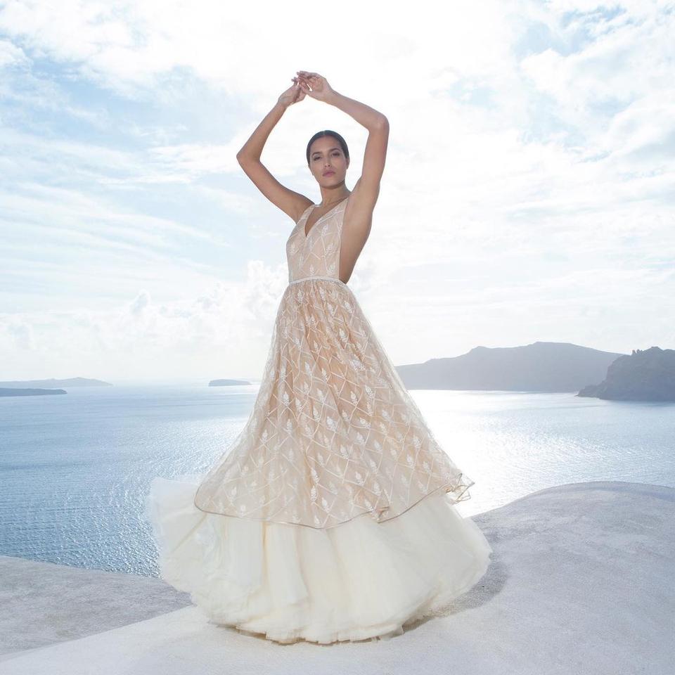 Anita Dongre Gowns - Indian Wedding Designer Gowns by Anita Dongre