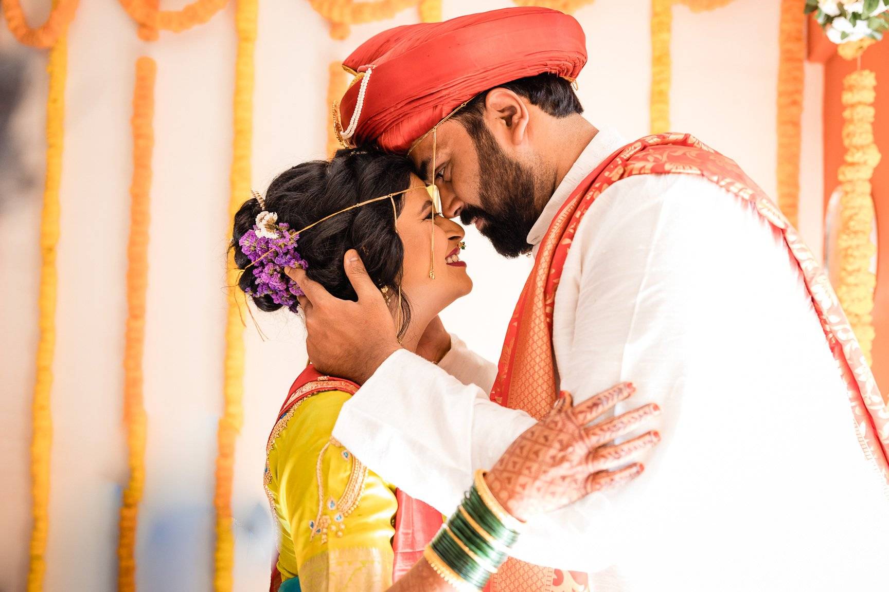 Eye-grabbing Ideas to Ace Intimate Ceremony Setting for Pheras & Vows
