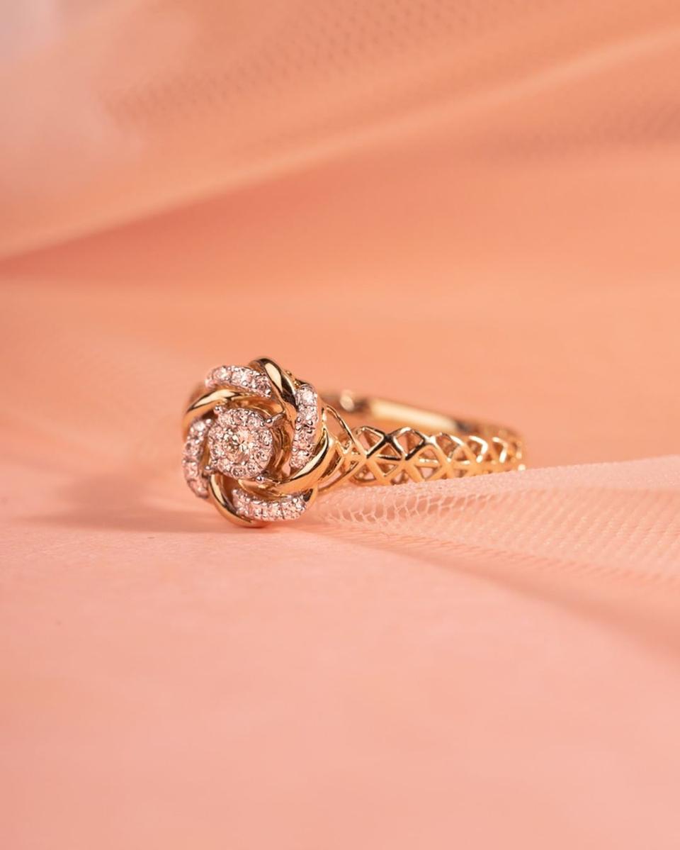 The Ultimate Guide With Gold Engagement Ring Designs for Couple