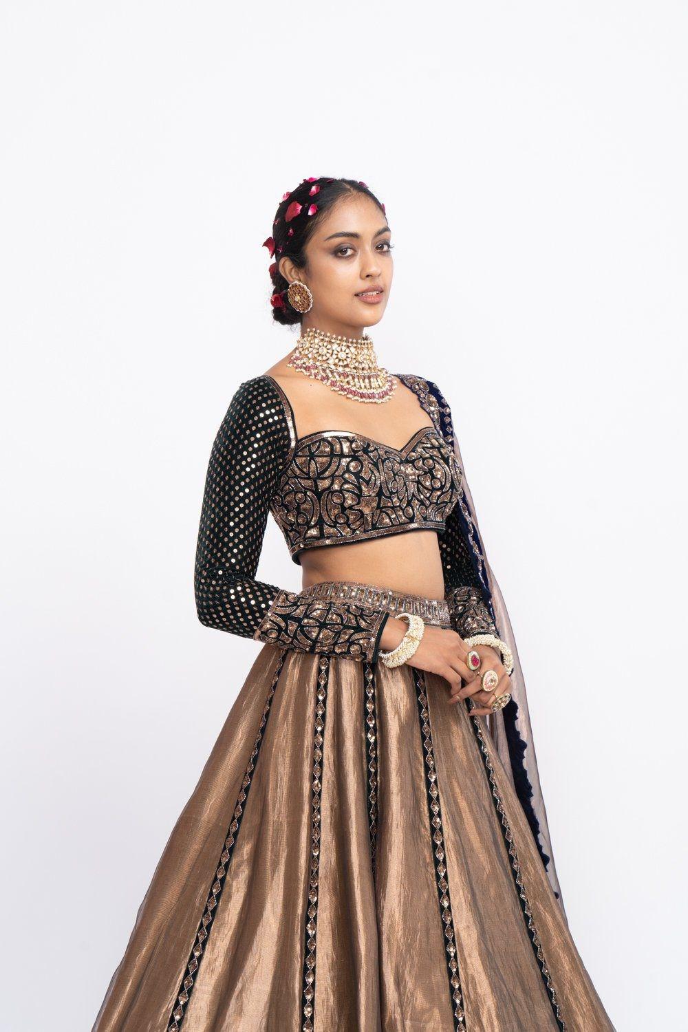 26 Elegant Velvet Blouse Designs for a Regal Wedding Look
