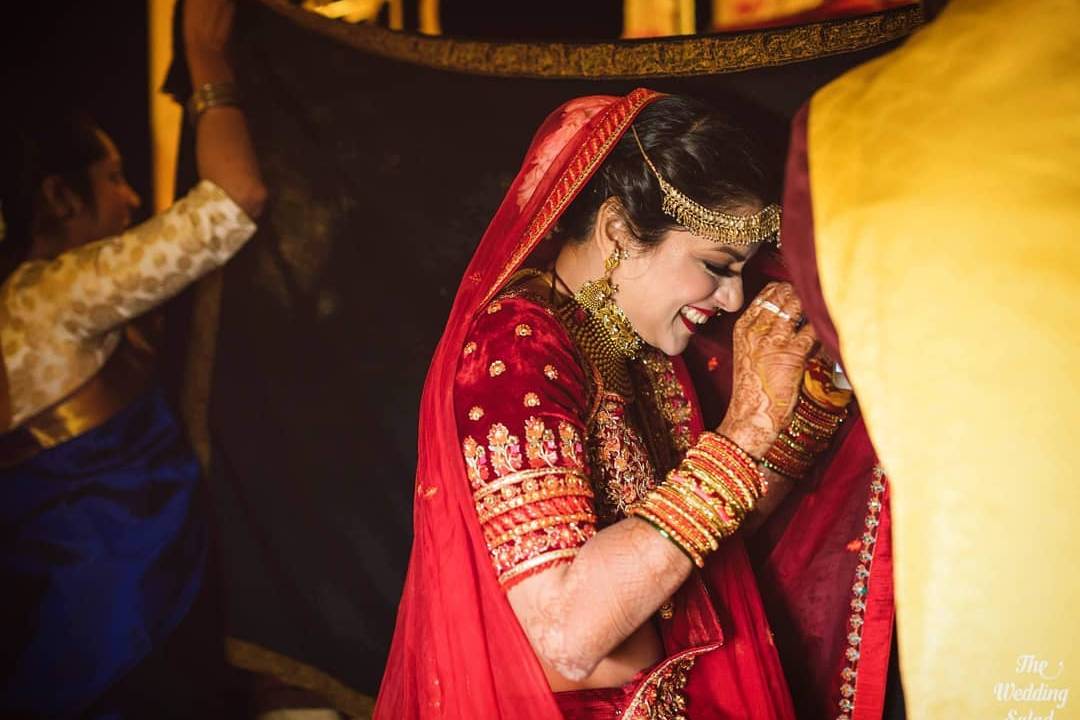 Traditional Bangles: What Do They Mean for the Indian Bride and How to ...