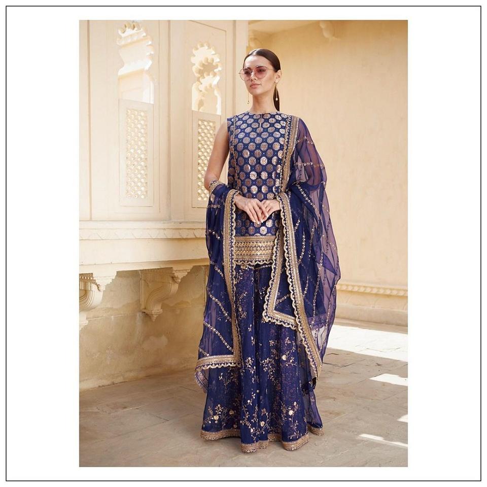 Gorgeous Long Blouse Designs to Pick for the Flawless Look