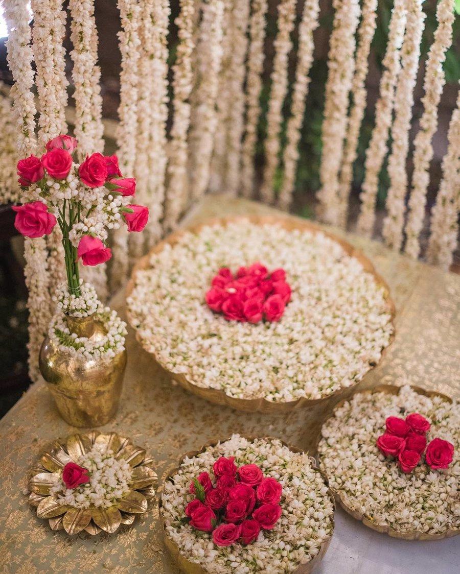 All Fancy & Possible Ideas to Use Mogra Flowers in Your Wedding