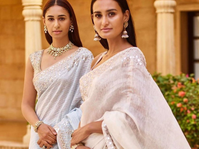 10+ Designer Sarees for Wedding Reception (With Price) That Are a Must ...