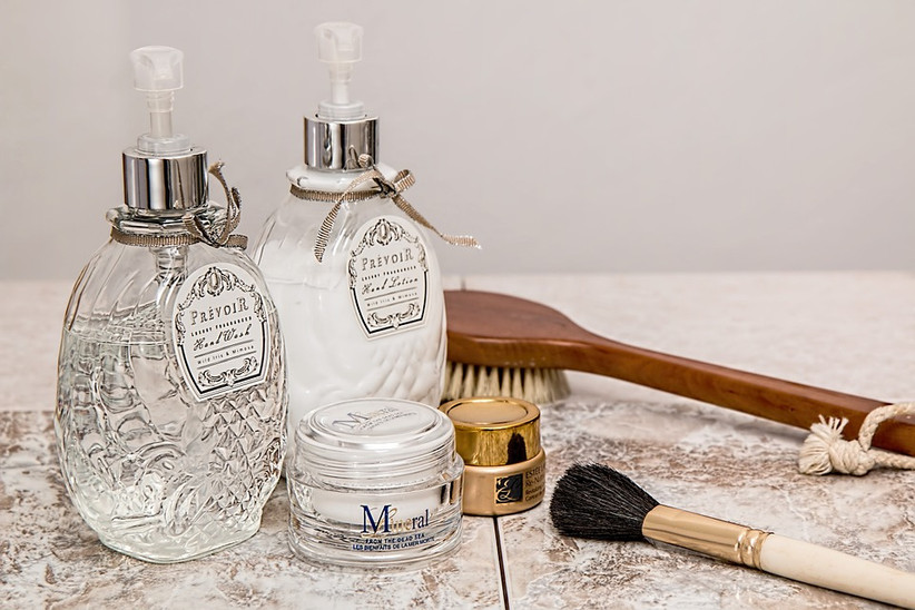 8 Beauty Parlour Makeup Details You Need To Consider To Nail The Best ...