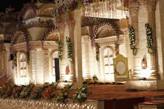 The Grand Piazza Party Lawn - Venue - Indirapuram - Weddingwire.in