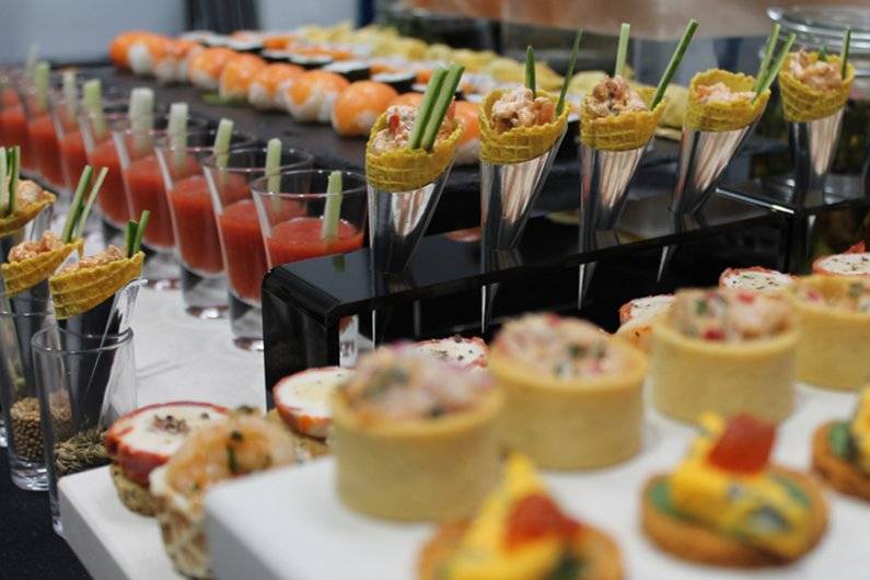 Silver Apple Catering - Caterer - Sola - Weddingwire.in