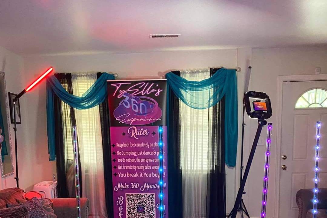 Pune Carnival Photobooth - Booth - Narhe - Weddingwire.in