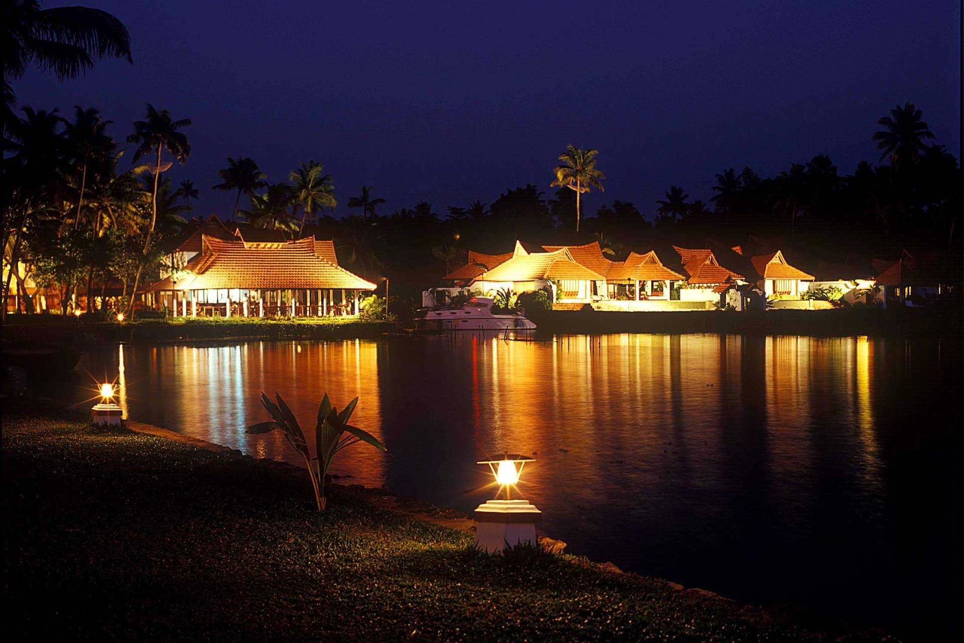 Kumarakom Lake Resort, Kerala - Venue - Kottayam City - Weddingwire.in