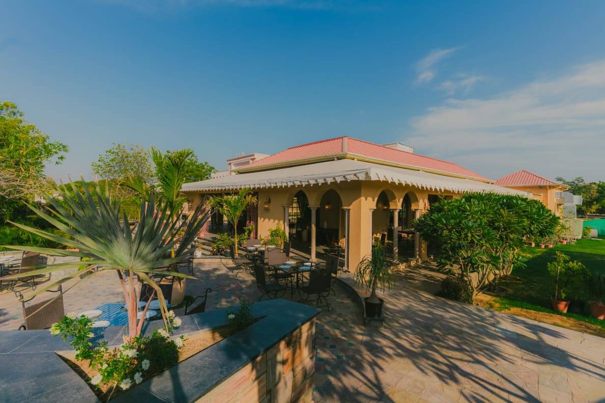 Videos from Bada Saab Cocktail Room and Kitchen